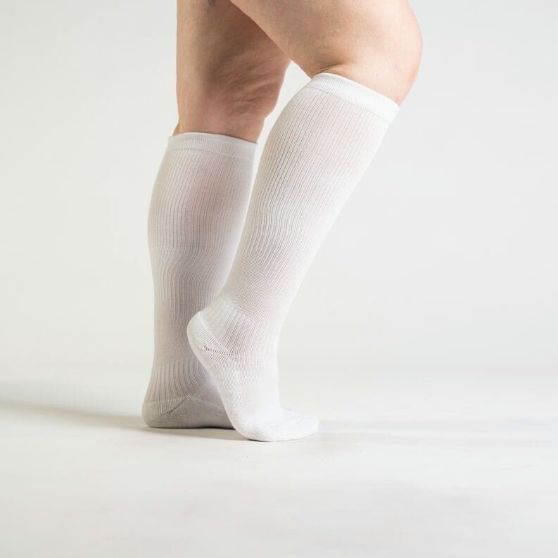 White Compression Socks – Evirelle
